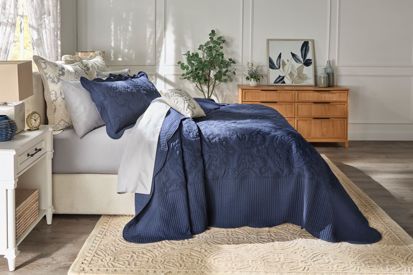 Traditional Amelia Bedspread, Ivory Seaglass | Brylane Home