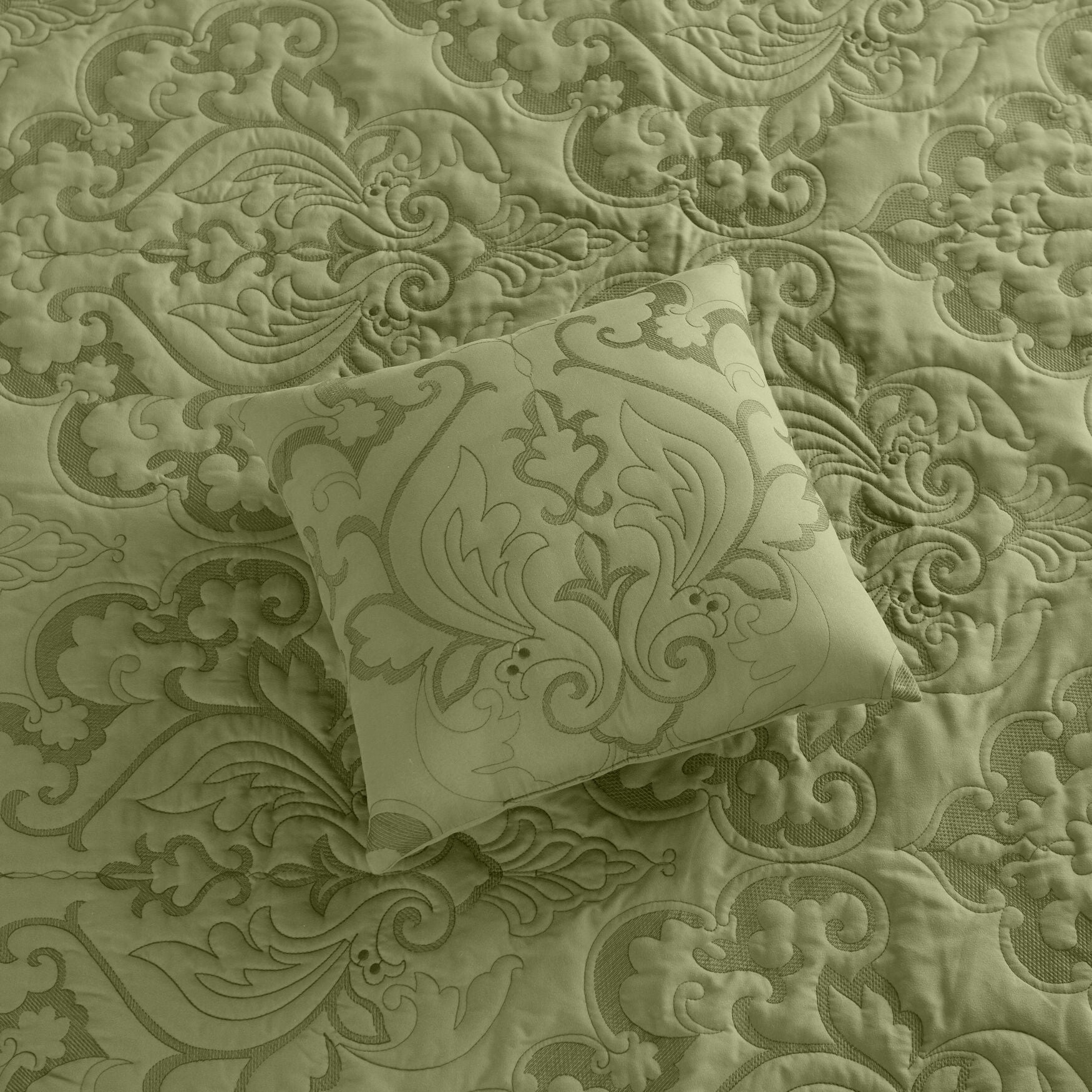 Amelia Bedspread Collection | Brylane Home