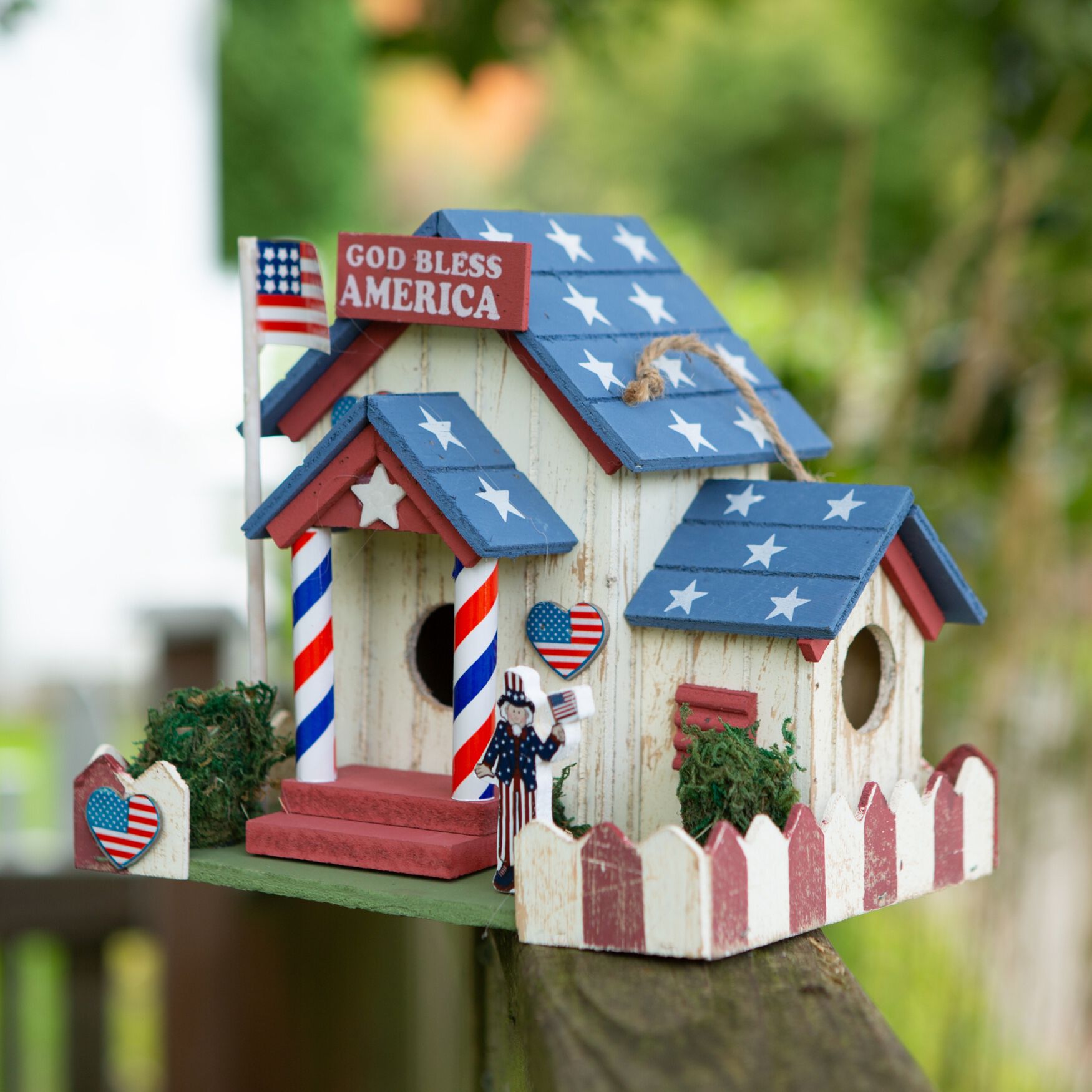 Usa Patriotic Birdhouse | Brylane Home