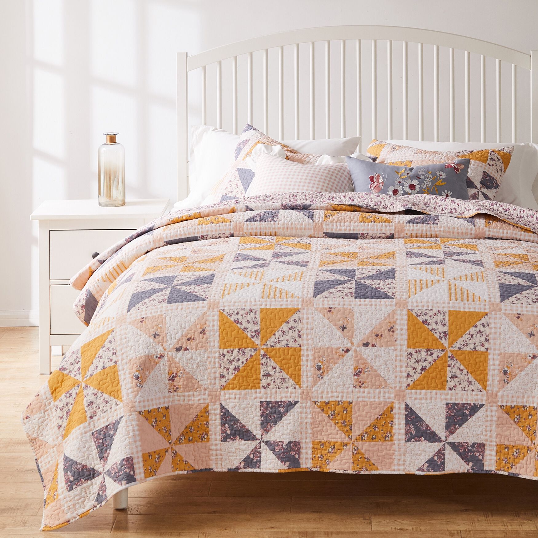 Traditional Pinwheel & Posey Quilt Set, 4499487 | Brylane Home